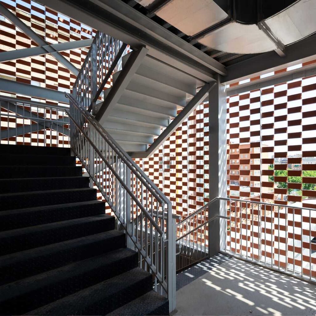 FACHADAS QUE INSPIRAN Y RESPIRAN: ARQUITECTURA HOSPITALARIA CENTRADA EN ...